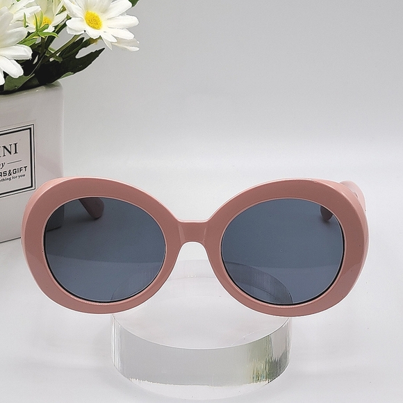 Accessories | The First Lady Sunnies | Poshmark